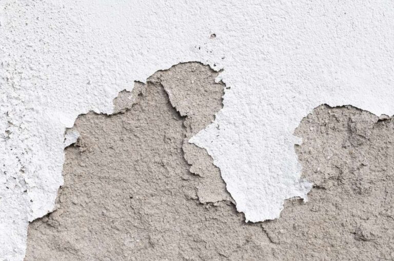 Stucco Problems: 5 Warning Signs and What They Mean