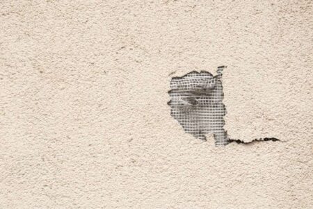 Stucco Problems: 5 Warning Signs and What They Mean